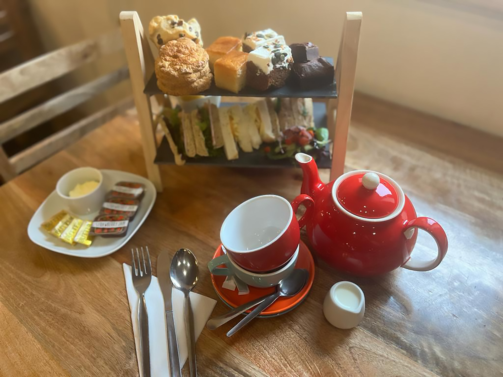 afternoon tea 5 - Mini Meadows Childrens Farm Northampton